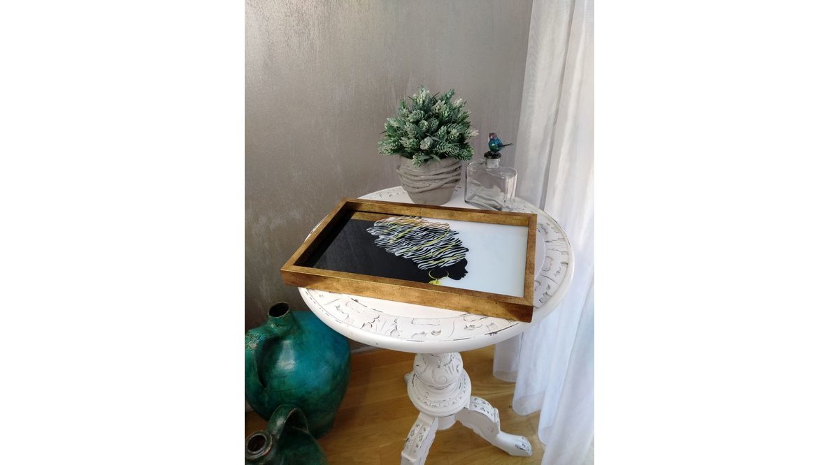 ARTE CASERO CAM BASKI AFRİKALI KADIN TEPSİ 22X37 CM FİYATI - Vivense